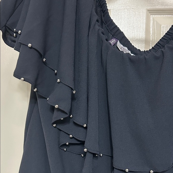 Jennifer Lopez | Tops | Jennifer Lopez Black Ruffled Offshoulder Top ...